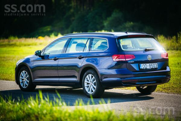 Blue Volkswagen Passat B8 2019 in Riga, with an engine capacity of 2.00 L and mileage of 222 thousand km for 11200 €, photo 5 on AUTOMOTO.COM.LV