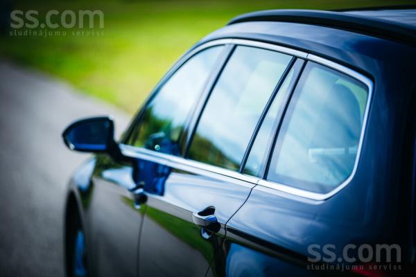 Blue Volkswagen Passat B8 2019 in Riga, with an engine capacity of 2.00 L and mileage of 222 thousand km for 11200 €, photo 7 on AUTOMOTO.COM.LV