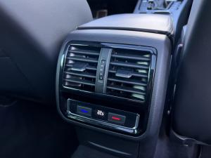 Blue Volkswagen Passat B8 2019 in Riga, with an engine capacity of 2.00 L and mileage of 182 thousand km for 16550 €, photo 5 on AUTOMOTO.COM.LV