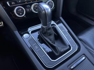 Blue Volkswagen Passat B8 2019 in Riga, with an engine capacity of 2.00 L and mileage of 182 thousand km for 16550 €, photo 21 on AUTOMOTO.COM.LV