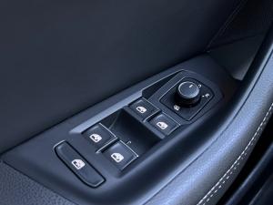 Blue Volkswagen Passat B8 2019 in Riga, with an engine capacity of 2.00 L and mileage of 182 thousand km for 16550 €, photo 31 on AUTOMOTO.COM.LV