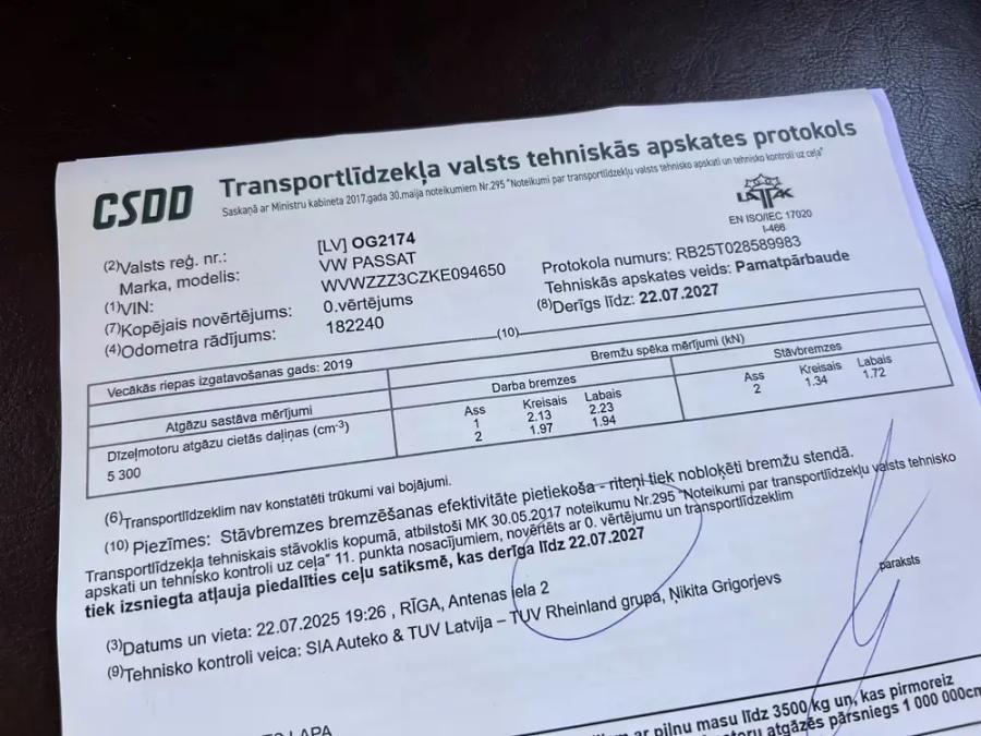 Синий Фольксваген Пассат Б8 2019 в Рига, объемом двигателя 2.00 л и пробегом 182 тыс. км за 16550 €, фото 35 на AUTOMOTO.COM.LV