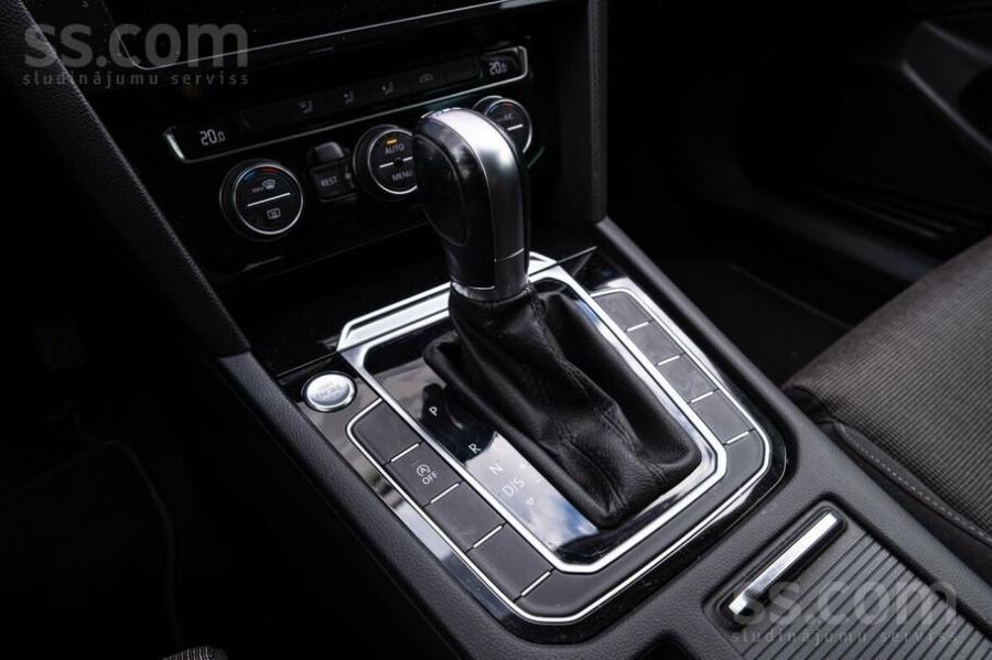 Zils Volkswagen Passat B8 2019 Rīga, ar dzinēja tilpumu 2.00 L un nobraukumu 153 tūkst. km par 12950 €, foto 16 vietnē AUTOMOTO.COM.LV