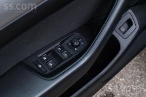 Zils Volkswagen Passat B8 2019 Rīga, ar dzinēja tilpumu 2.00 L un nobraukumu 153 tūkst. km par 12950 €, foto 18 vietnē AUTOMOTO.COM.LV