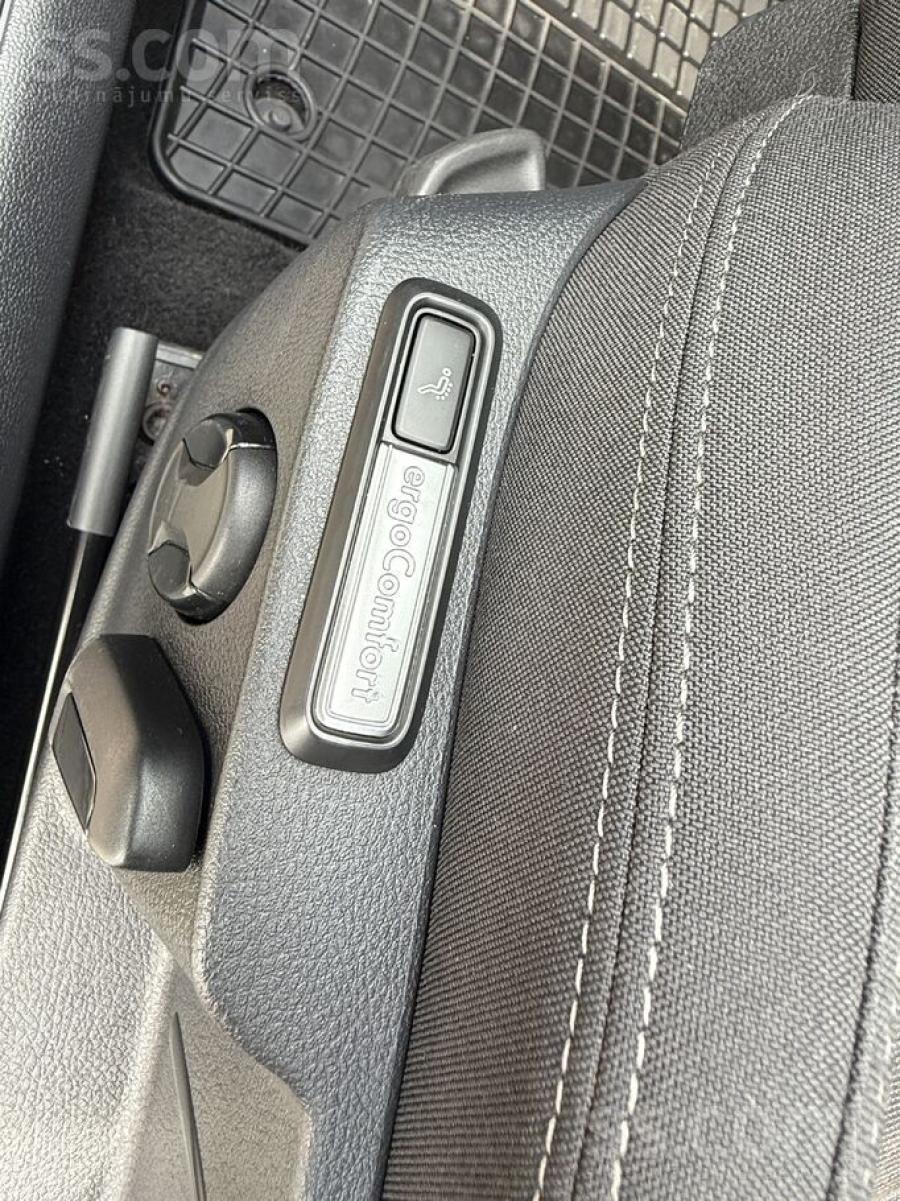 Zils Volkswagen Passat B8 2019 Rīga, ar dzinēja tilpumu 2.00 L un nobraukumu 239 tūkst. km par 10300 €, foto 8 vietnē AUTOMOTO.COM.LV