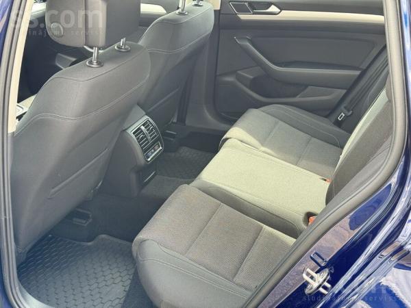 Blue Volkswagen Passat B8 2019 in Riga, with an engine capacity of 2.00 L and mileage of 239 thousand km for 10300 €, photo 8 on AUTOMOTO.COM.LV