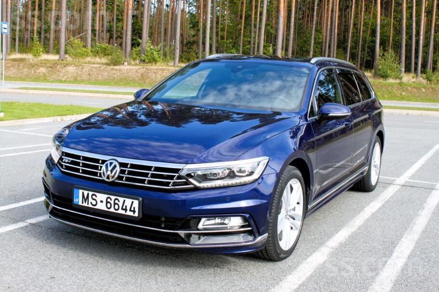 Blue Volkswagen Passat B8 2019 in Riga, with an engine capacity of 2.00 L and mileage of 191 thousand km for 15000 €, photo 4 on AUTOMOTO.COM.LV