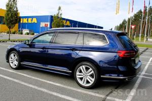 Blue Volkswagen Passat B8 2019 in Riga, with an engine capacity of 2.00 L and mileage of 191 thousand km for 15000 €, photo 6 on AUTOMOTO.COM.LV