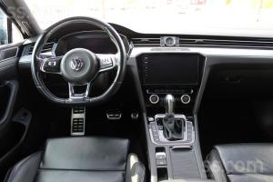 Blue Volkswagen Passat B8 2019 in Riga, with an engine capacity of 2.00 L and mileage of 191 thousand km for 15000 €, photo 14 on AUTOMOTO.COM.LV