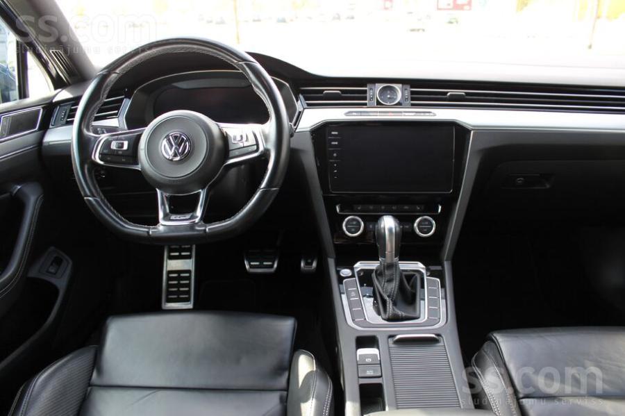 Blue Volkswagen Passat B8 2019 in Riga, with an engine capacity of 2.00 L and mileage of 191 thousand km for 15000 €, photo 14 on AUTOMOTO.COM.LV