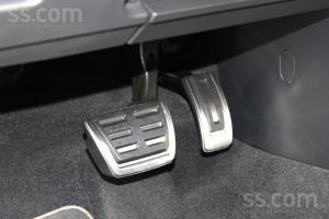 Blue Volkswagen Passat B8 2019 in Riga, with an engine capacity of 2.00 L and mileage of 191 thousand km for 15000 €, photo 21 on AUTOMOTO.COM.LV