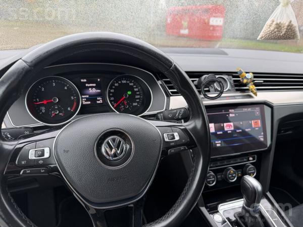 Blue Volkswagen Passat B8 2019 in Riga, with an engine capacity of 2.00 L and mileage of 329 thousand km for 12950 €, photo 10 on AUTOMOTO.COM.LV