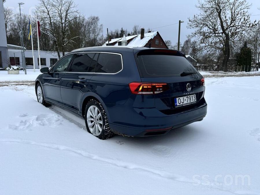 Blue Volkswagen Passat B8 2020 in Riga, with an engine capacity of 2.00 L and mileage of 190 thousand km for 15100 €, photo 3 on AUTOMOTO.COM.LV