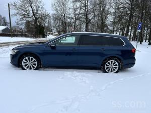 Blue Volkswagen Passat B8 2020 in Riga, with an engine capacity of 2.00 L and mileage of 190 thousand km for 15100 €, photo 8 on AUTOMOTO.COM.LV