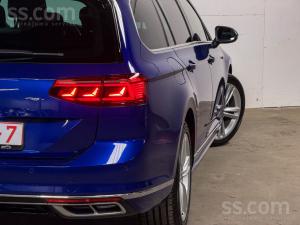 Blue Volkswagen Passat B8 2020 in Jurmala, with an engine capacity of 1.50 L and mileage of 186 thousand km for 16950 €, photo 13 on AUTOMOTO.COM.LV