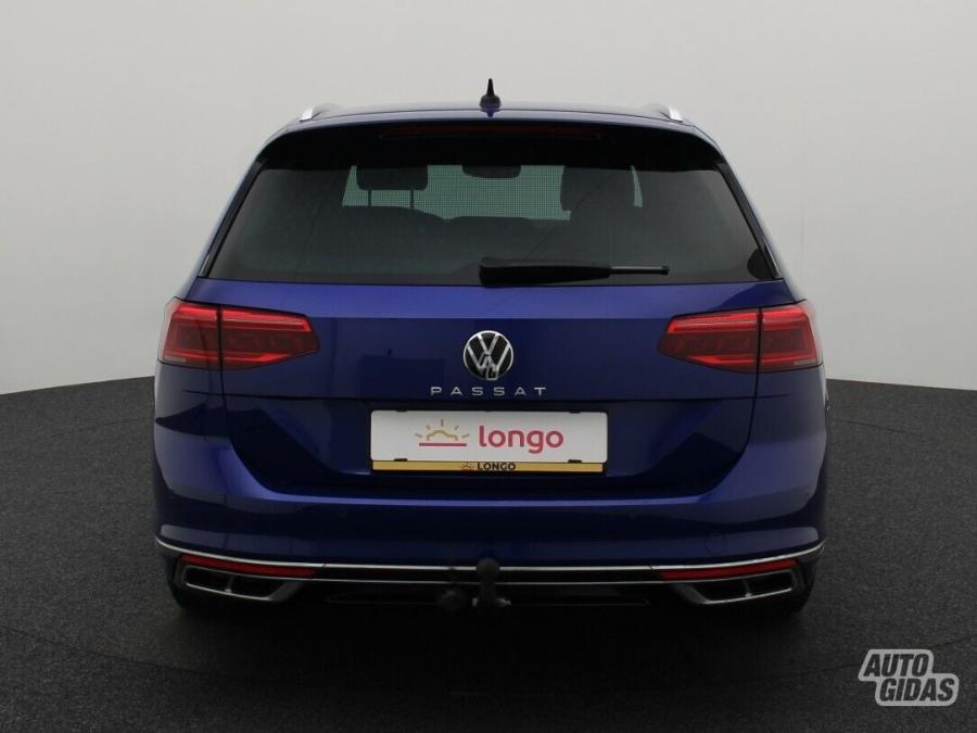 Blue Volkswagen Passat B8 2022 in Vilnius, with an engine capacity of 2.00 L and mileage of 179 thousand km for 20299 €, photo 5 on AUTOMOTO.COM.LV