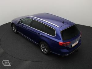 Blue Volkswagen Passat B8 2022 in Vilnius, with an engine capacity of 2.00 L and mileage of 179 thousand km for 20299 €, photo 12 on AUTOMOTO.COM.LV