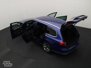 Blue Volkswagen Passat B8 2022 in Vilnius, with an engine capacity of 2.00 L and mileage of 179 thousand km for 20299 €, photo 13 on AUTOMOTO.COM.LV