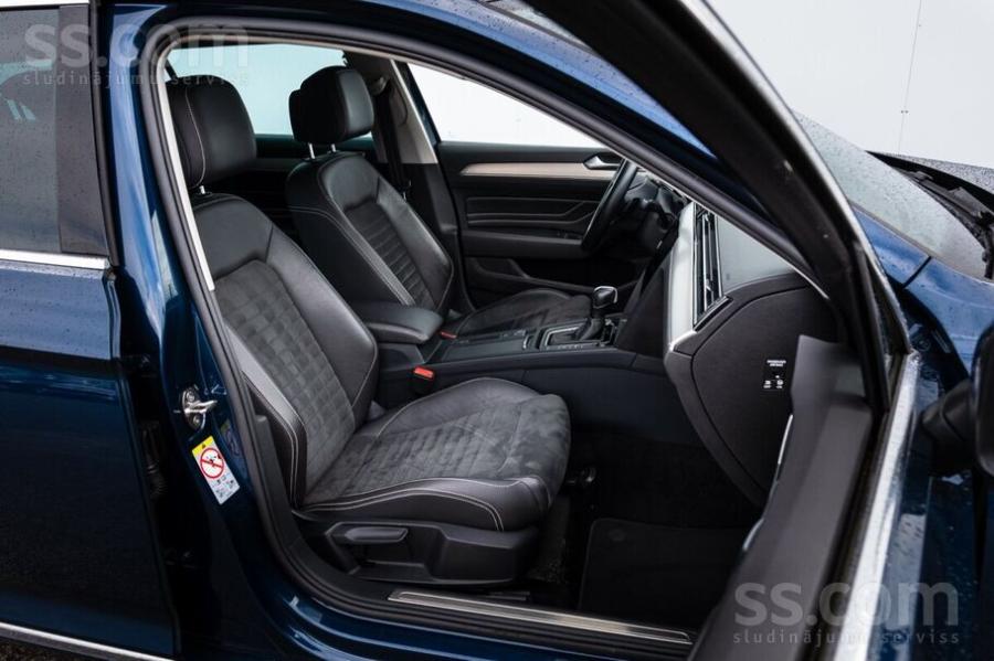 Blue Volkswagen Passat B8 2022 in Riga, with an engine capacity of 2.00 L and mileage of 117 thousand km for 22500 €, photo 8 on AUTOMOTO.COM.LV