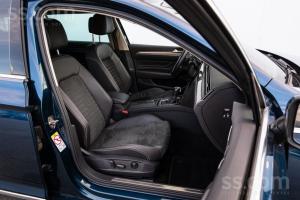 Blue Volkswagen Passat B8 2023 in Riga, with an engine capacity of 2.00 L and mileage of 135 thousand km for 24500 €, photo 7 on AUTOMOTO.COM.LV