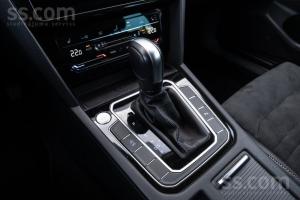 Blue Volkswagen Passat B8 2023 in Riga, with an engine capacity of 2.00 L and mileage of 135 thousand km for 24500 €, photo 21 on AUTOMOTO.COM.LV