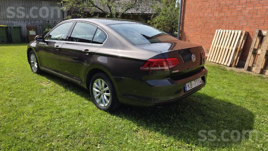 Brown Volkswagen Passat B8 2015 in Cesis, with an engine capacity of 1.40 L and mileage of 206 thousand km for 7950 €, photo 3 on AUTOMOTO.COM.LV