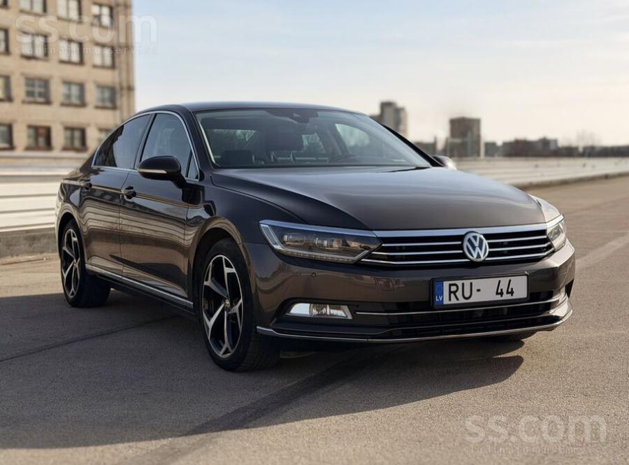 Коричневый Фольксваген Пассат Б8 2016 в Рига, объемом двигателя 1.80 л и пробегом 144 тыс. км за 14444 €, фото 1 на AUTOMOTO.COM.LV