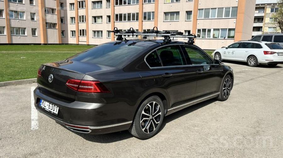 Brown Volkswagen Passat B8 2016 in Riga, with an engine capacity of 2.00 L and mileage of 180 thousand km for 13500 €, photo 5 on AUTOMOTO.COM.LV
