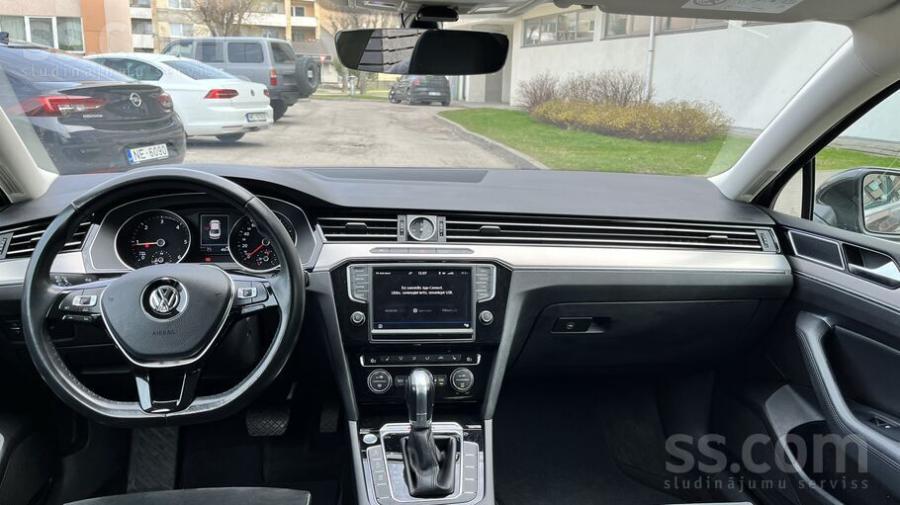 Brown Volkswagen Passat B8 2016 in Riga, with an engine capacity of 2.00 L and mileage of 180 thousand km for 13500 €, photo 6 on AUTOMOTO.COM.LV