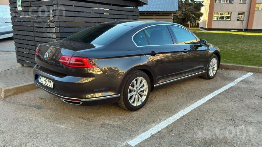Brown Volkswagen Passat B8 2016 in Riga, with an engine capacity of 2.00 L and mileage of 180 thousand km for 13500 €, photo 7 on AUTOMOTO.COM.LV
