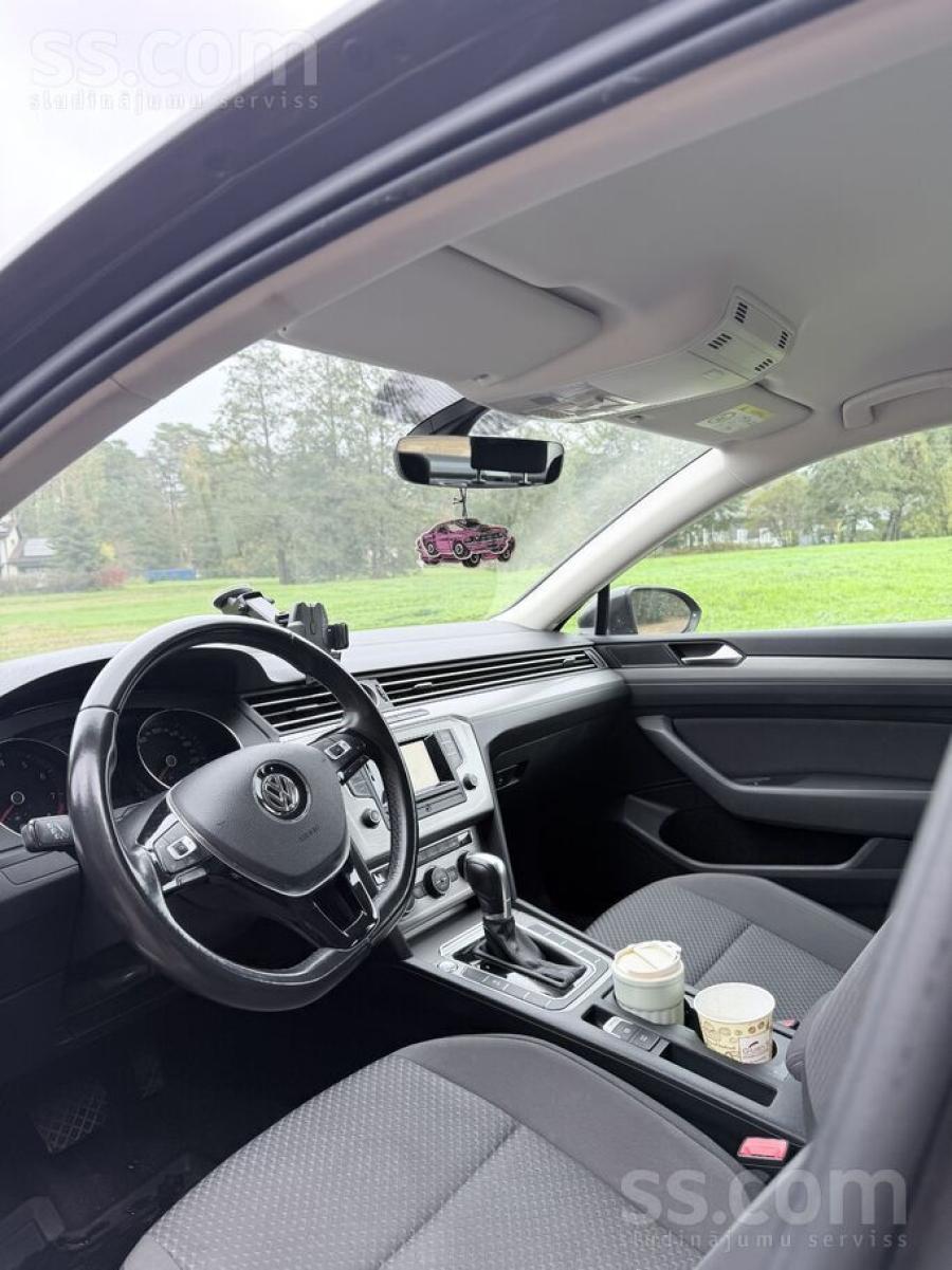 Brown Volkswagen Passat B8 2016 in Riga, with an engine capacity of 1.40 L and mileage of 173 thousand km for 9200 €, photo 10 on AUTOMOTO.COM.LV