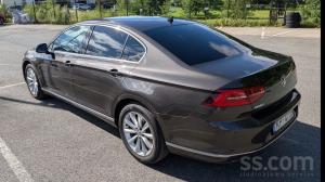 Brown Volkswagen Passat B8 2017 in Riga, with an engine capacity of 2.00 L and mileage of 275 thousand km for 11200 €, photo 3 on AUTOMOTO.COM.LV