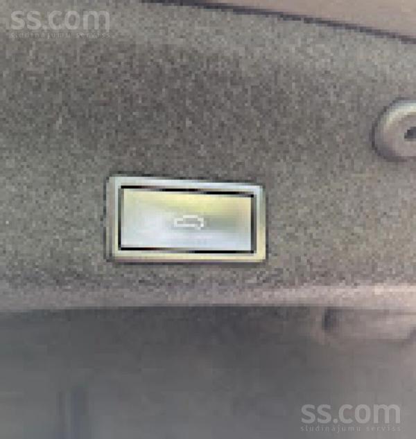 Brown Volkswagen Passat B8 2017 in Riga, with an engine capacity of 2.00 L and mileage of 275 thousand km for 11200 €, photo 6 on AUTOMOTO.COM.LV