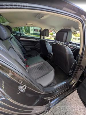 Brown Volkswagen Passat B8 2017 in Riga, with an engine capacity of 2.00 L and mileage of 275 thousand km for 11200 €, photo 9 on AUTOMOTO.COM.LV
