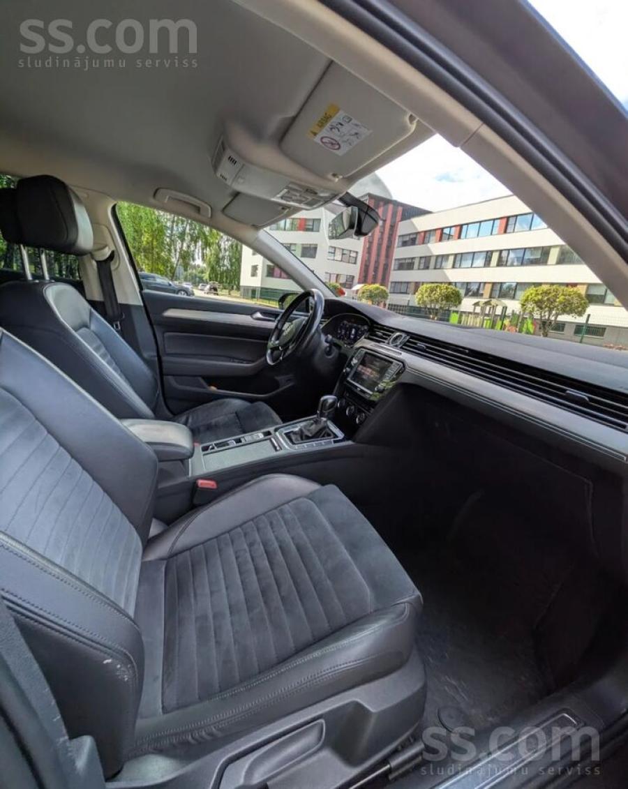 Brown Volkswagen Passat B8 2017 in Riga, with an engine capacity of 2.00 L and mileage of 275 thousand km for 11200 €, photo 11 on AUTOMOTO.COM.LV