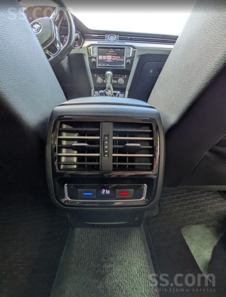 Brūns Volkswagen Passat B8 2017 Rīga, ar dzinēja tilpumu 2.00 L un nobraukumu 275 tūkst. km par 11000 €, foto 15 vietnē AUTOMOTO.COM.LV