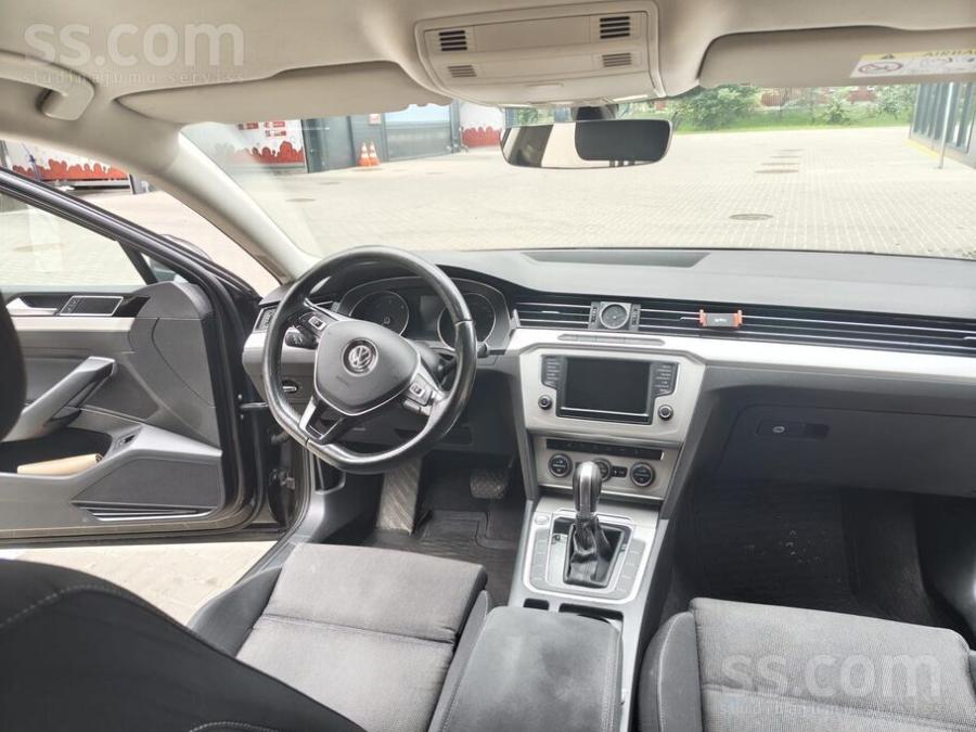 Brūns Volkswagen Passat B8 2017 Rīga, ar dzinēja tilpumu 2.00 L un nobraukumu 171 tūkst. km par 9500 €, foto 1 vietnē AUTOMOTO.COM.LV
