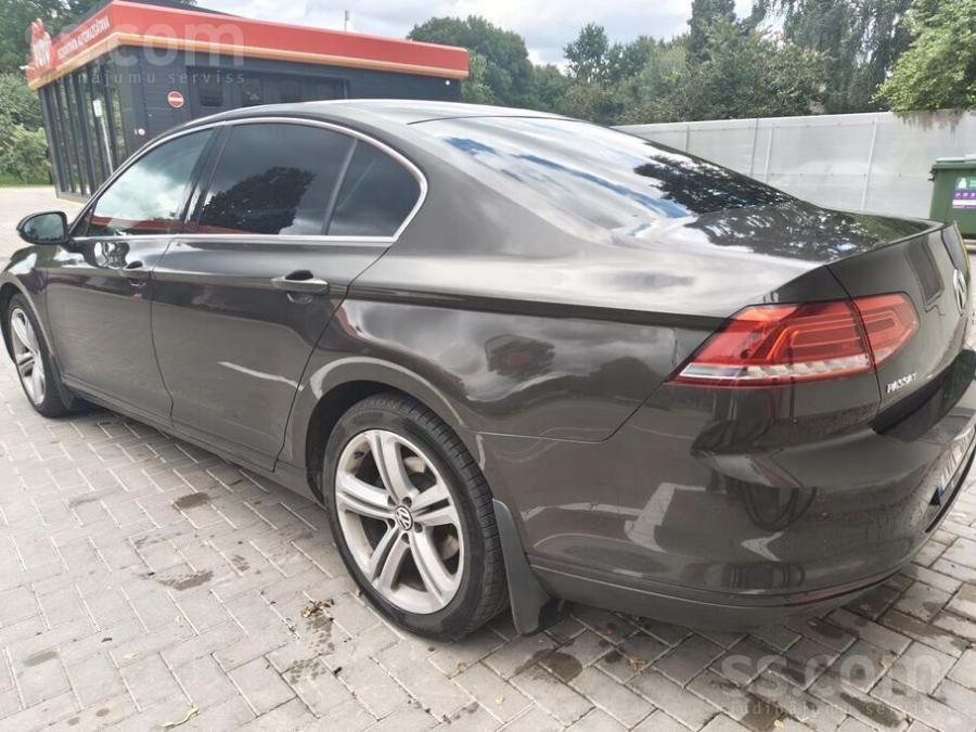 Brūns Volkswagen Passat B8 2017 Rīga, ar dzinēja tilpumu 2.00 L un nobraukumu 171 tūkst. km par 9500 €, foto 4 vietnē AUTOMOTO.COM.LV