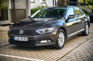 Brown Volkswagen Passat B8 2017 in Riga, with an engine capacity of 1.40 L and mileage of 254 thousand km for 7990 €, photo 1 on AUTOMOTO.COM.LV