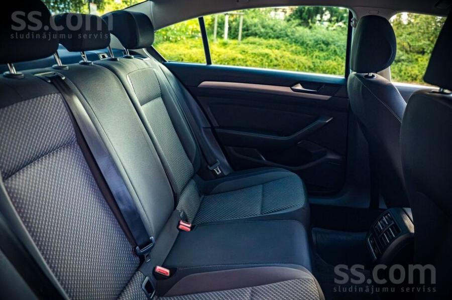 Brown Volkswagen Passat B8 2017 in Riga, with an engine capacity of 1.40 L and mileage of 254 thousand km for 7990 €, photo 14 on AUTOMOTO.COM.LV