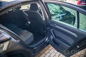 Brown Volkswagen Passat B8 2017 in Riga, with an engine capacity of 1.40 L and mileage of 254 thousand km for 7990 €, photo 15 on AUTOMOTO.COM.LV