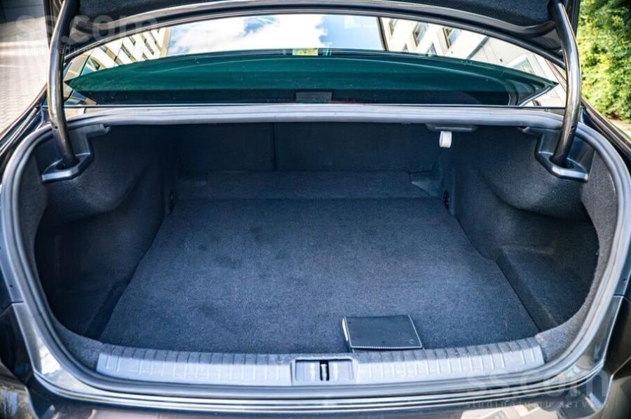 Brown Volkswagen Passat B8 2017 in Riga, with an engine capacity of 1.40 L and mileage of 254 thousand km for 7990 €, photo 20 on AUTOMOTO.COM.LV