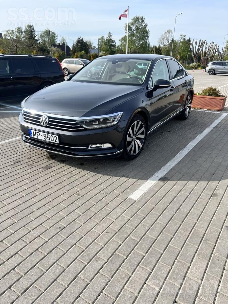 Brown Volkswagen Passat B8 2018 in Riga, with an engine capacity of 2.00 L and mileage of 109 thousand km for 13800 €, photo 3 on AUTOMOTO.COM.LV