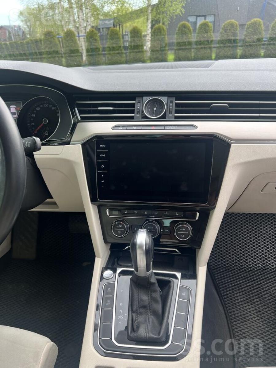 Brown Volkswagen Passat B8 2018 in Riga, with an engine capacity of 2.00 L and mileage of 109 thousand km for 13800 €, photo 6 on AUTOMOTO.COM.LV
