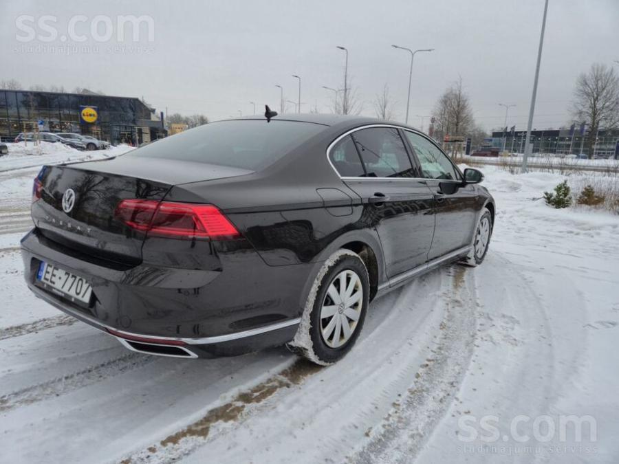Brown Volkswagen Passat B8 2019 in Ogre, with an engine capacity of 2.00 L and mileage of 111 thousand km for 17600 €, photo 9 on AUTOMOTO.COM.LV