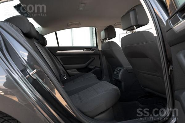 Brown Volkswagen Passat B8 2020 in Jelgava, with an engine capacity of 1.50 L and mileage of 133 thousand km for 15450 €, photo 10 on AUTOMOTO.COM.LV