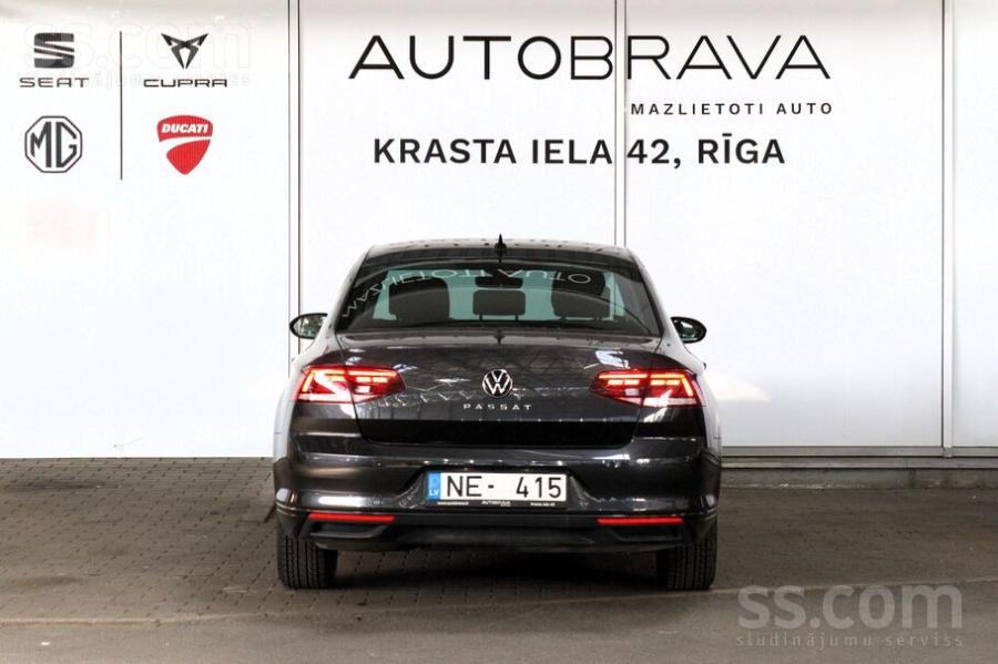 Brown Volkswagen Passat B8 2022 in Riga, with an engine capacity of 1.50 L and mileage of 83 thousand km for 18000 €, photo 8 on AUTOMOTO.COM.LV