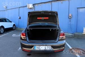 Brown Volkswagen Passat B8 2022 in Riga, with an engine capacity of 1.50 L and mileage of 83 thousand km for 18000 €, photo 29 on AUTOMOTO.COM.LV