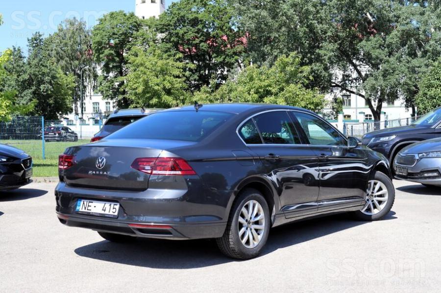 Brown Volkswagen Passat B8 2022 in Riga, with an engine capacity of 1.50 L and mileage of 83 thousand km for 18000 €, photo 33 on AUTOMOTO.COM.LV