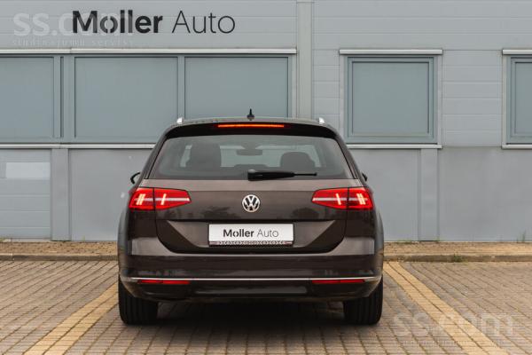 Brown Volkswagen Passat B8 2015 in Ventspils, with an engine capacity of 2.00 L and mileage of 351 thousand km for 20595 €, photo 4 on AUTOMOTO.COM.LV